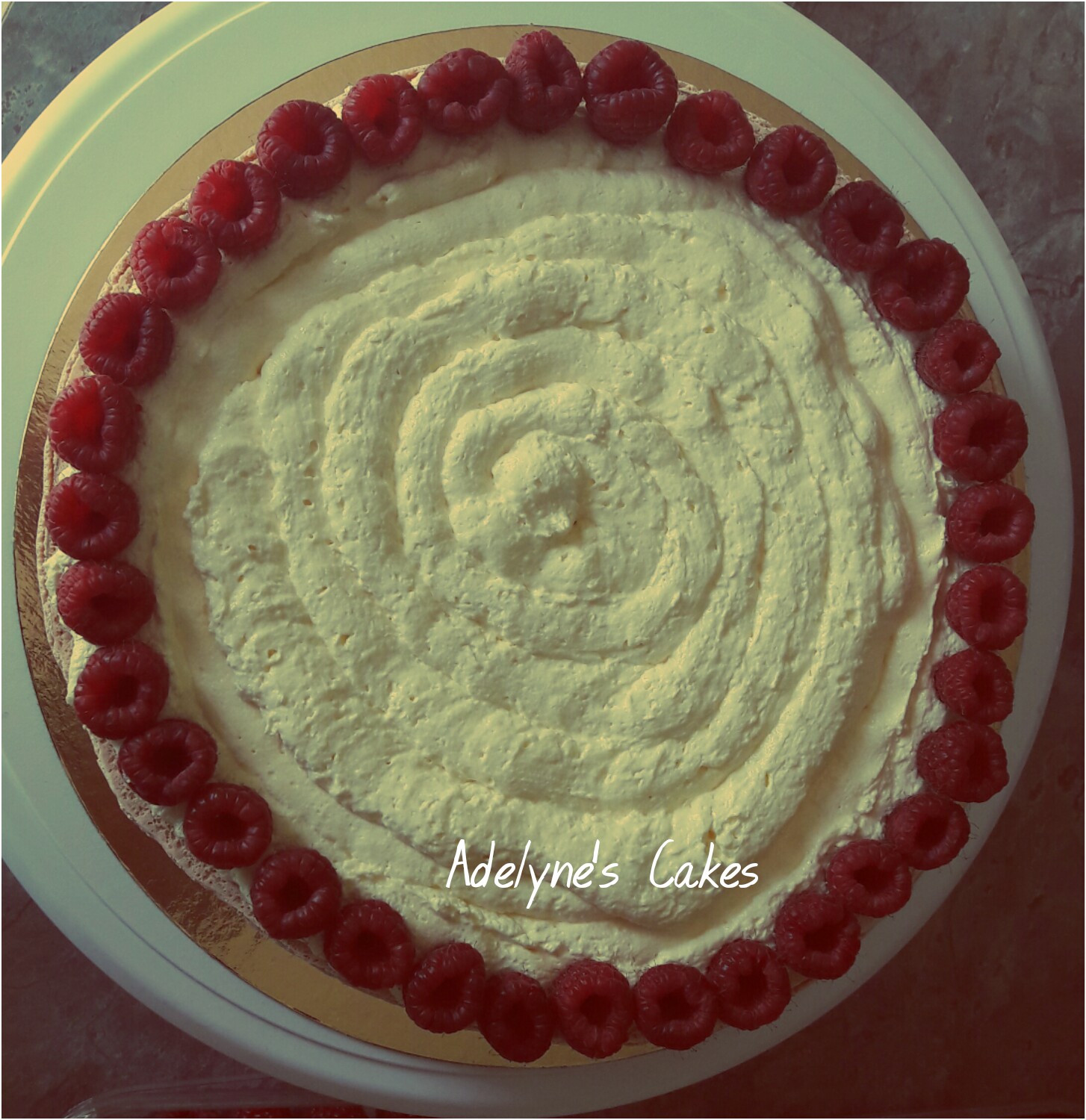 Macaron Ispahan de Pierre Hermé - Adelyne's Cakes