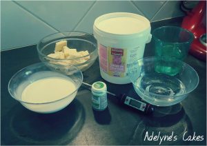 Entremets Fruits Rouges - Adelyne's Cakes